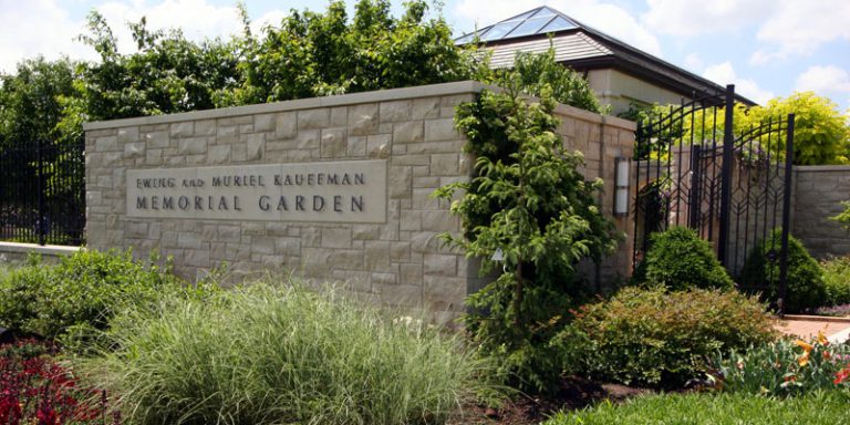 Ewing And Muriel Kauffman Memorial Garden Visit Kc