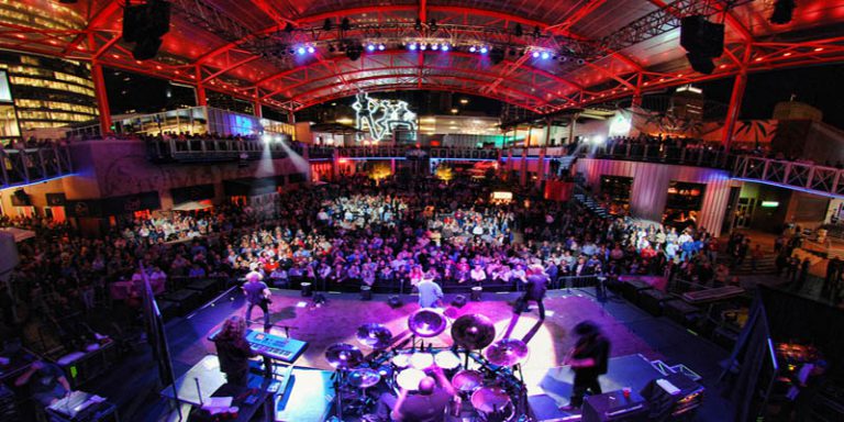 Kansas City Power & Light District | Visit KC