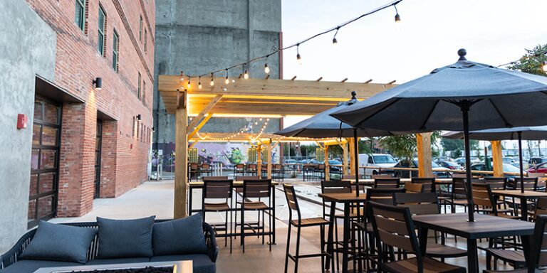 Larks Entertainment Kansas City | Visit KC