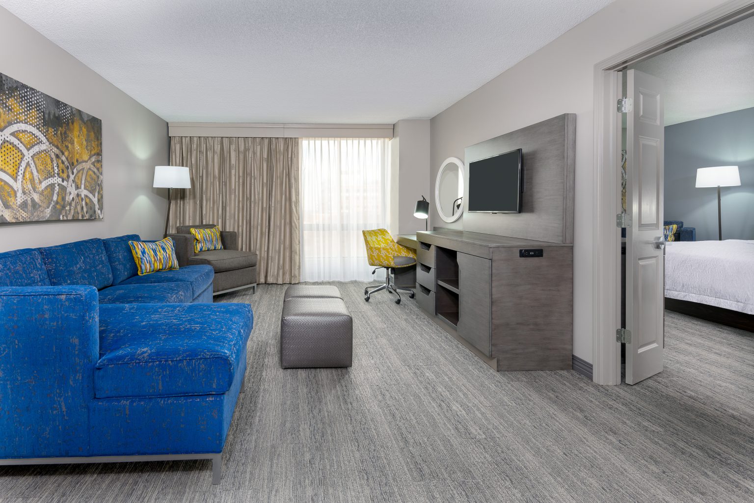 Hampton Inn & Suites Kansas City Country Club Plaza | Visit KC