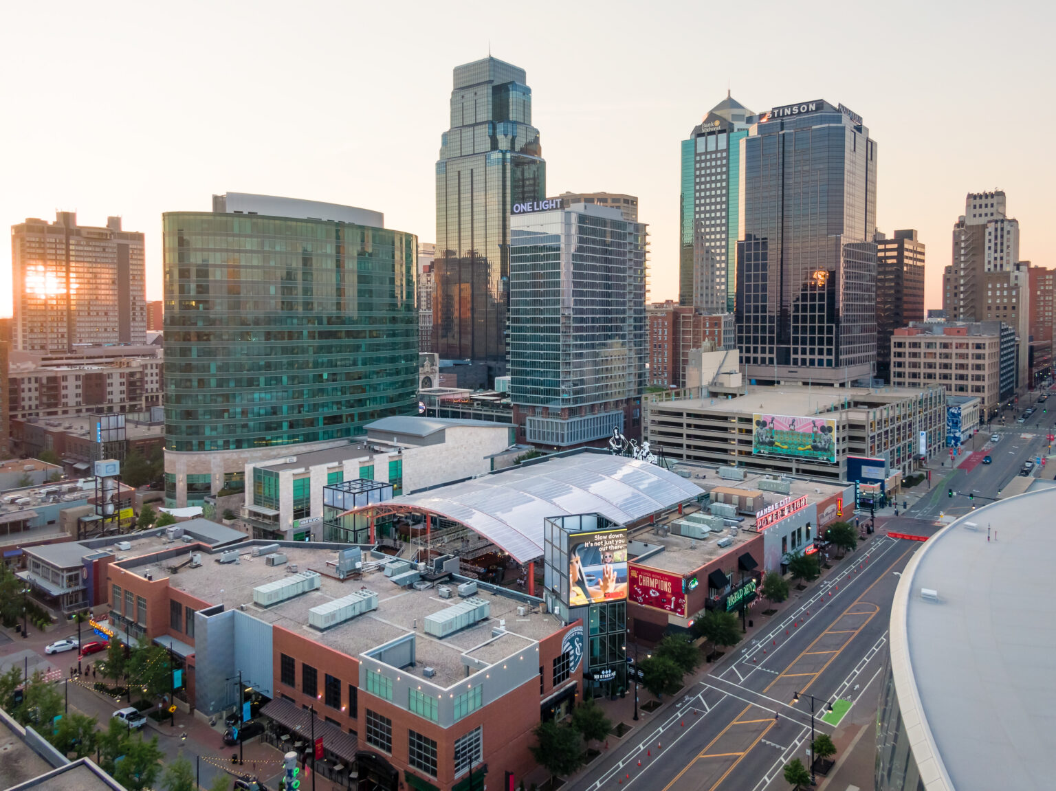 Crowne Plaza Kansas City Downtown | Visit KC