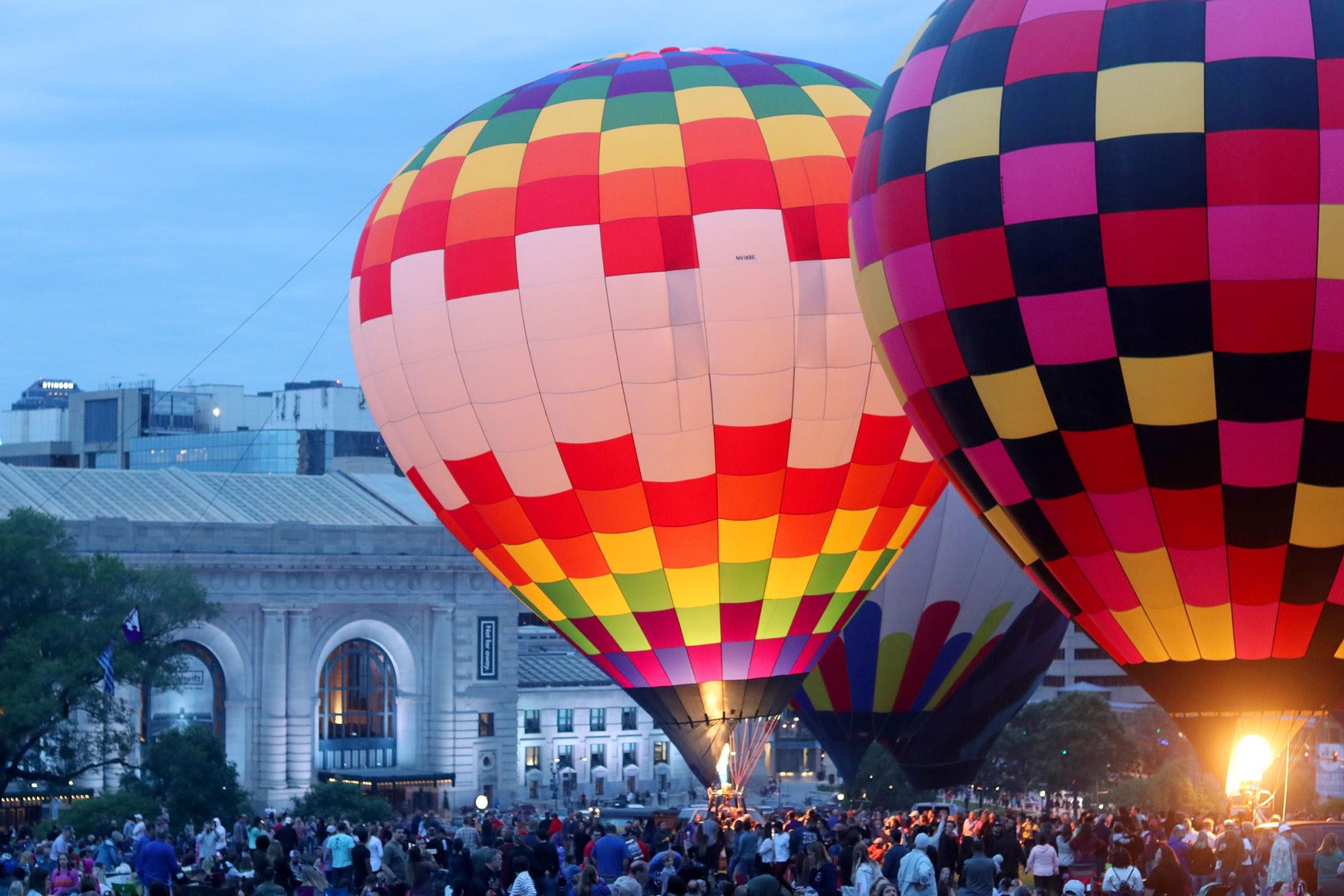 The Ultimate Guide to Exploring Crown Center | Kansas City ...