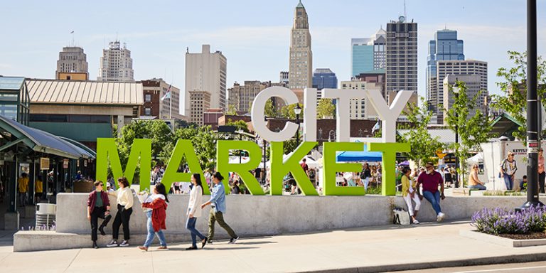 Celebra el Día 816 en Kansas City | Visit KC