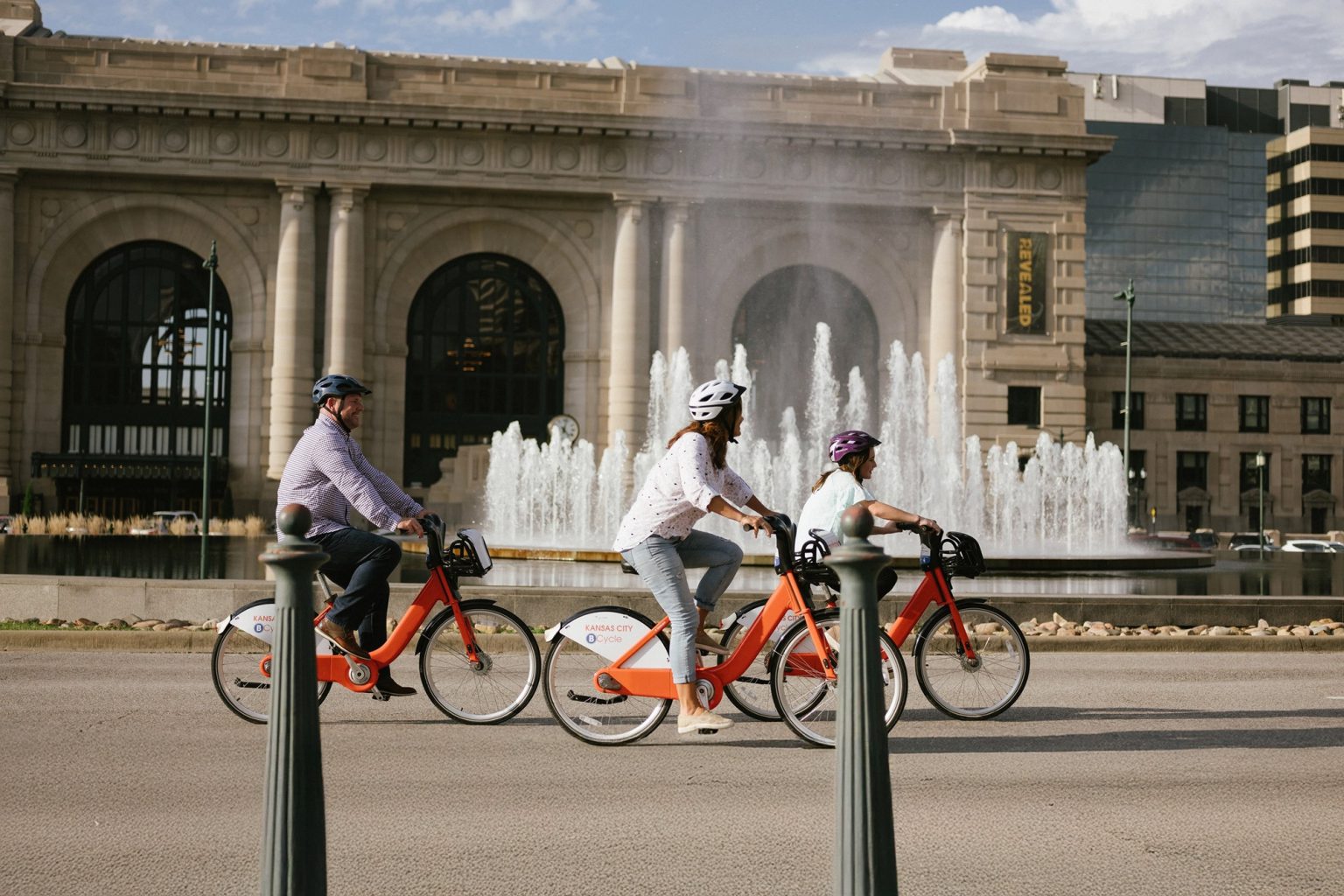 Explore Kansas City Neighborhoods & Trip Ideas | Visit KC